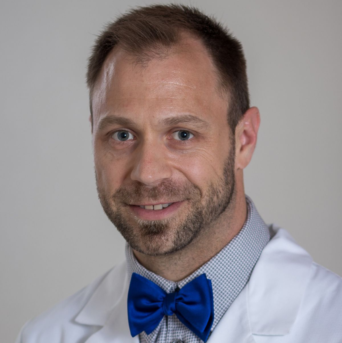 Dr Edris, Osteopathic Physician [Relieving pain without pills]